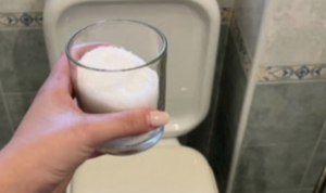 Grandma’s Tip: Use Salt in the Toilet to Keep it Sparkling Clean!